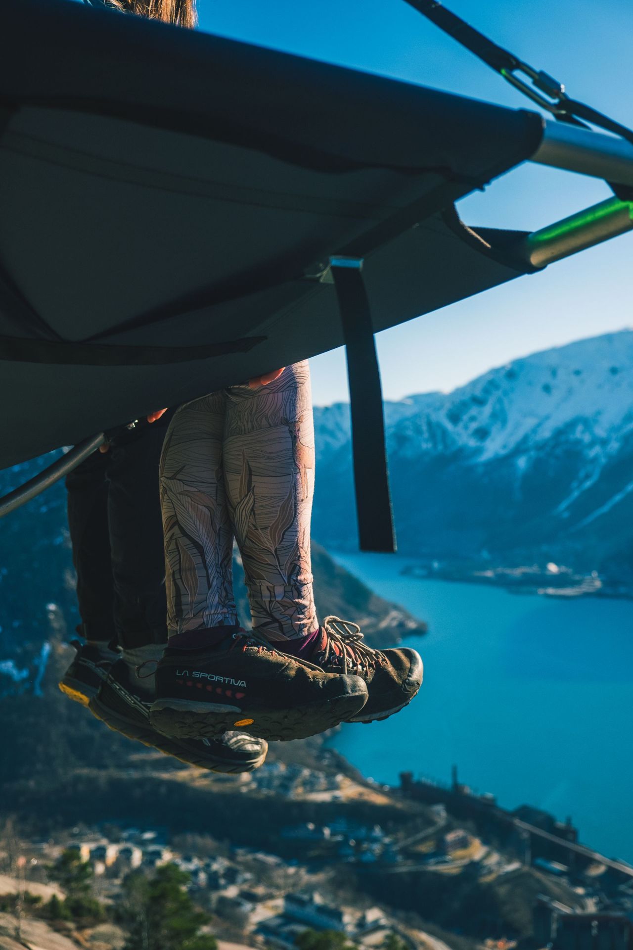 Cliff Camping - Estangard