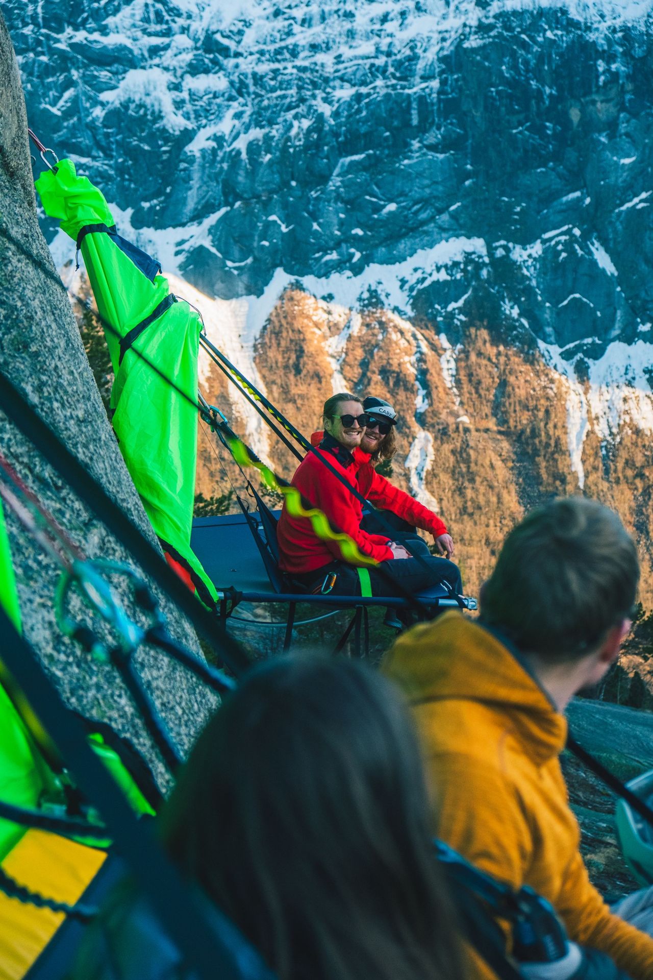 Cliff Camping - Estangard